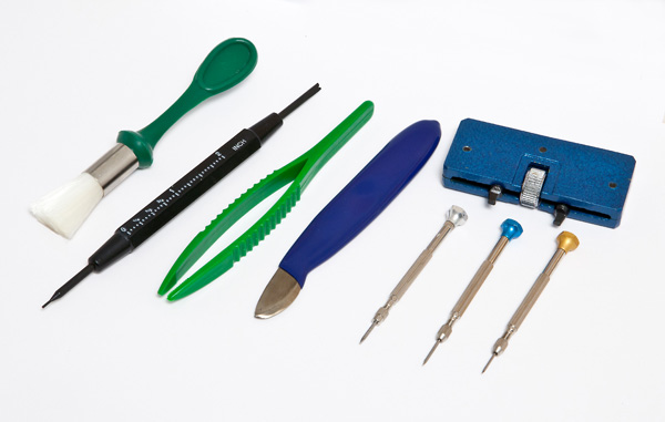 Watch Battery Changing Kit - 8 Items - Leosics.co.uk